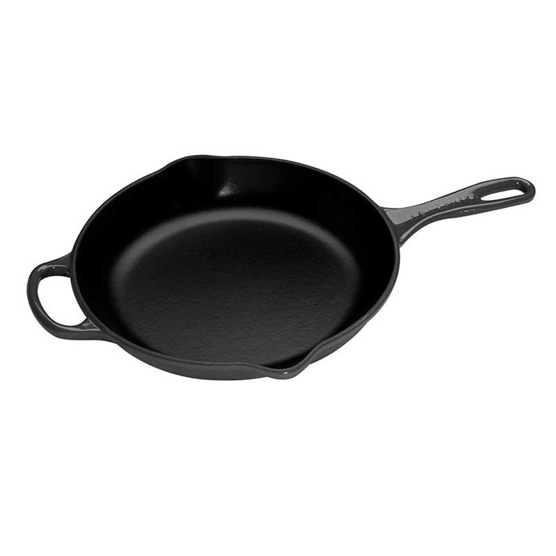 Padella in ghisa Le Creuset Skillet, design classico.